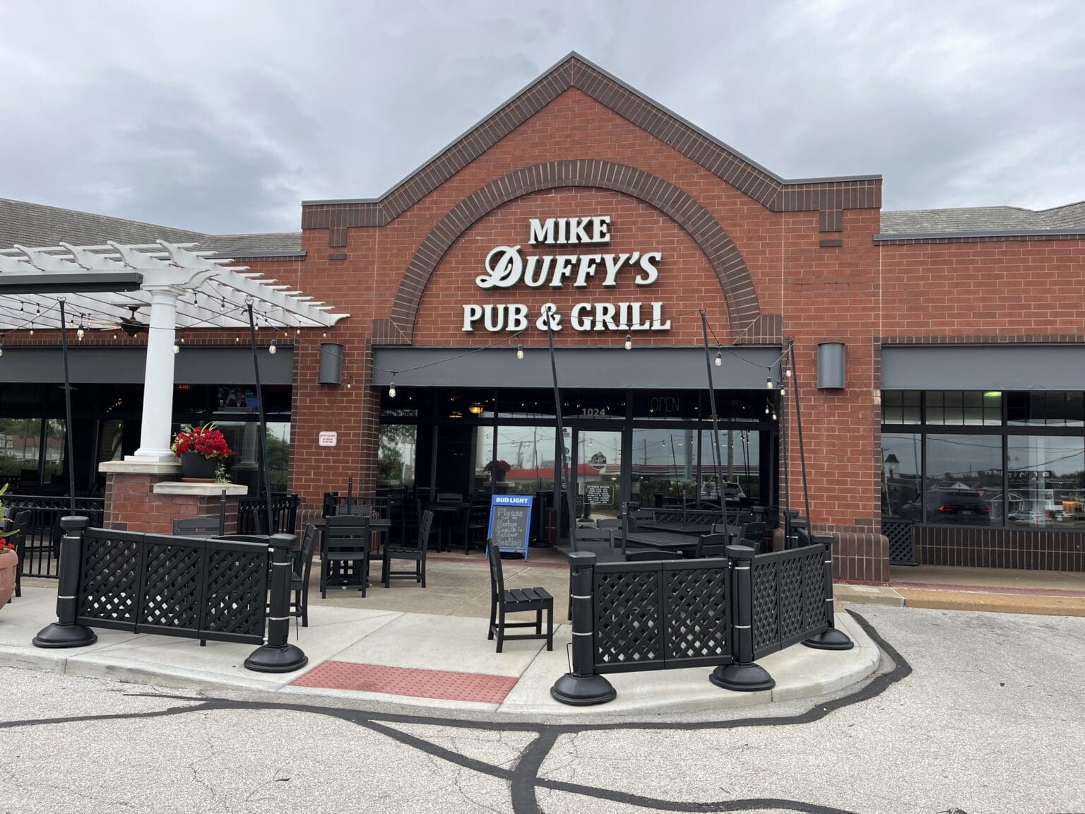 Al-Bake Chicken & Burgers Closes - St. Louis Restaurant Review