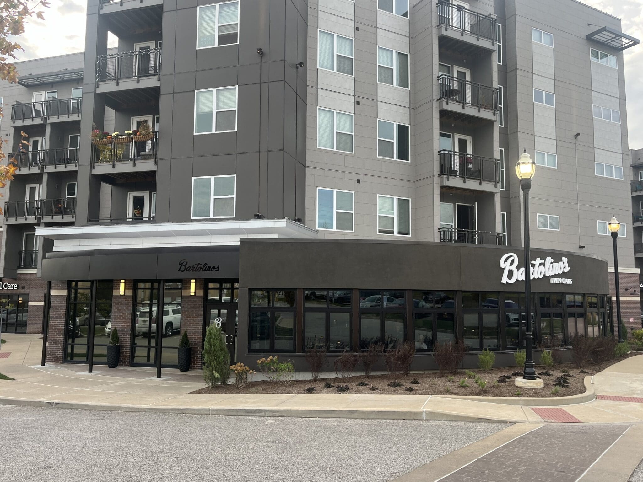 Al-Bake Chicken & Burgers Closes - St. Louis Restaurant Review